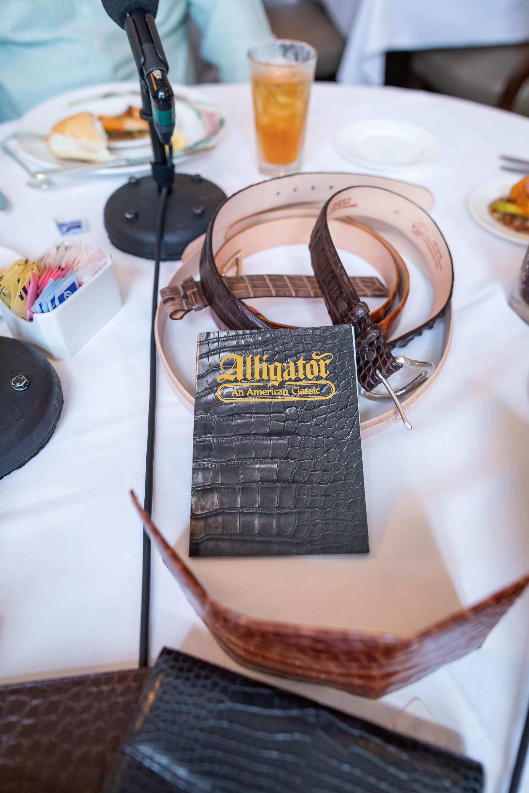 Best Of: Louisiana Alligators - Out to Lunch - It's New Orleans